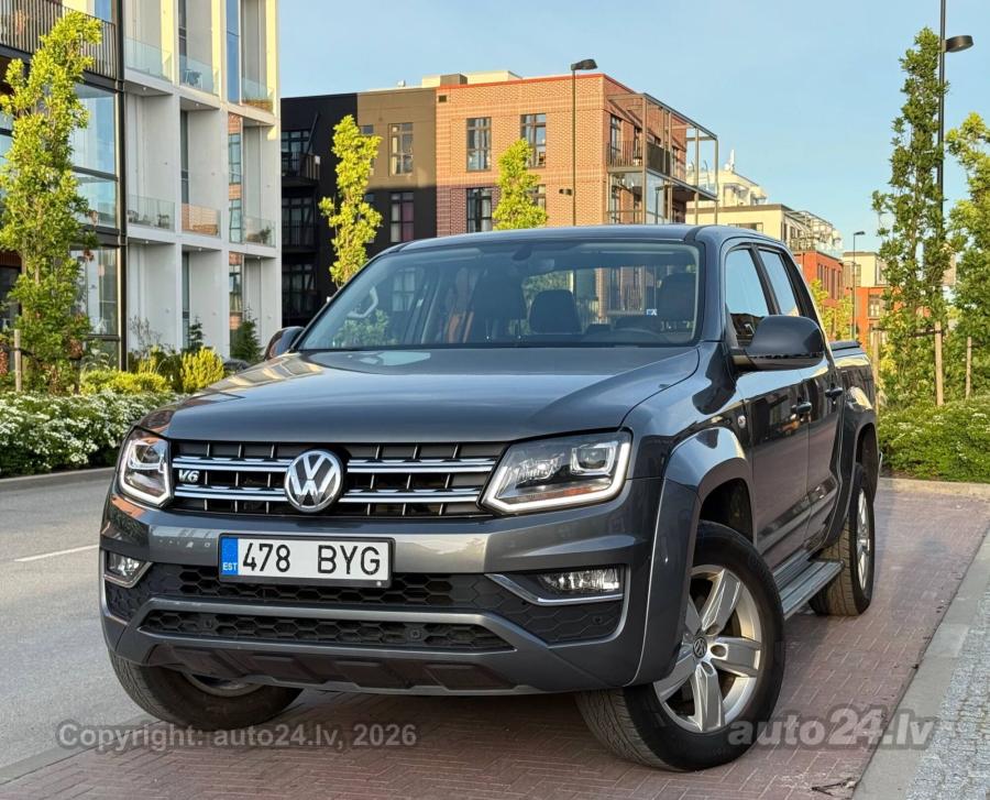 Grey Volkswagen Amarok 2018 in Tallinn, with an engine capacity of 3.00 L and mileage of 200 thousand km for 18899 €, photo 1 on AUTOMOTO.COM.LV
