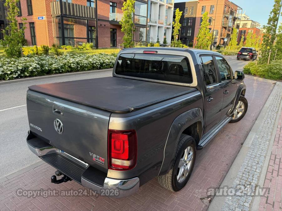 Grey Volkswagen Amarok 2018 in Tallinn, with an engine capacity of 3.00 L and mileage of 200 thousand km for 18899 €, photo 11 on AUTOMOTO.COM.LV