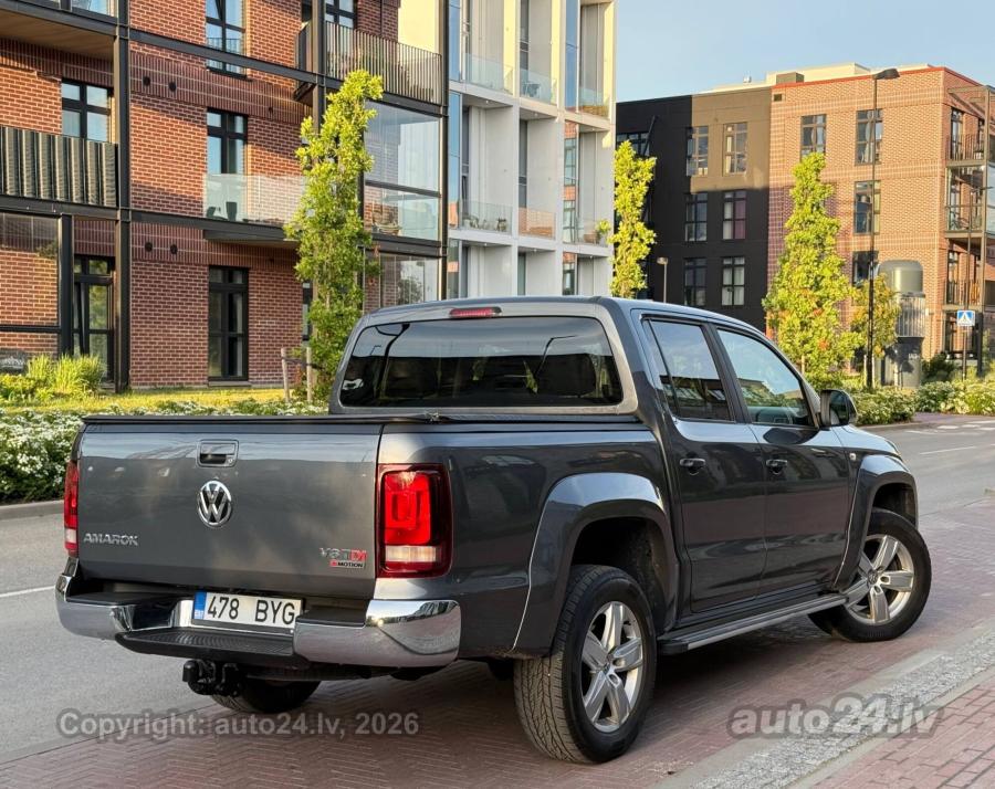 Grey Volkswagen Amarok 2018 in Tallinn, with an engine capacity of 3.00 L and mileage of 200 thousand km for 18899 €, photo 13 on AUTOMOTO.COM.LV