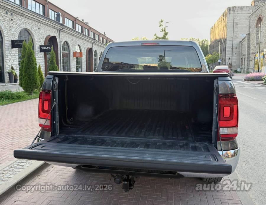 Grey Volkswagen Amarok 2018 in Tallinn, with an engine capacity of 3.00 L and mileage of 200 thousand km for 18899 €, photo 17 on AUTOMOTO.COM.LV