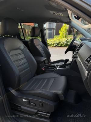 Grey Volkswagen Amarok 2018 in Tallinn, with an engine capacity of 3.00 L and mileage of 200 thousand km for 18899 €, photo 21 on AUTOMOTO.COM.LV
