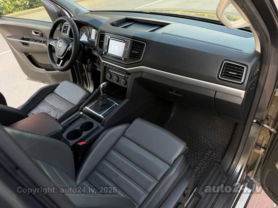 Grey Volkswagen Amarok 2018 in Tallinn, with an engine capacity of 3.00 L and mileage of 200 thousand km for 18899 €, photo 22 on AUTOMOTO.COM.LV