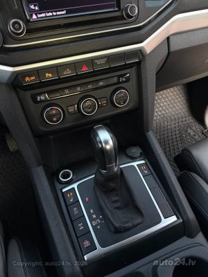 Grey Volkswagen Amarok 2018 in Tallinn, with an engine capacity of 3.00 L and mileage of 200 thousand km for 18899 €, photo 24 on AUTOMOTO.COM.LV