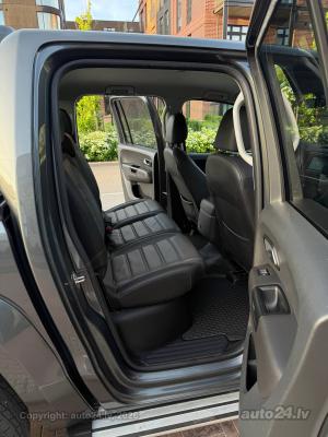Grey Volkswagen Amarok 2018 in Tallinn, with an engine capacity of 3.00 L and mileage of 200 thousand km for 18899 €, photo 25 on AUTOMOTO.COM.LV