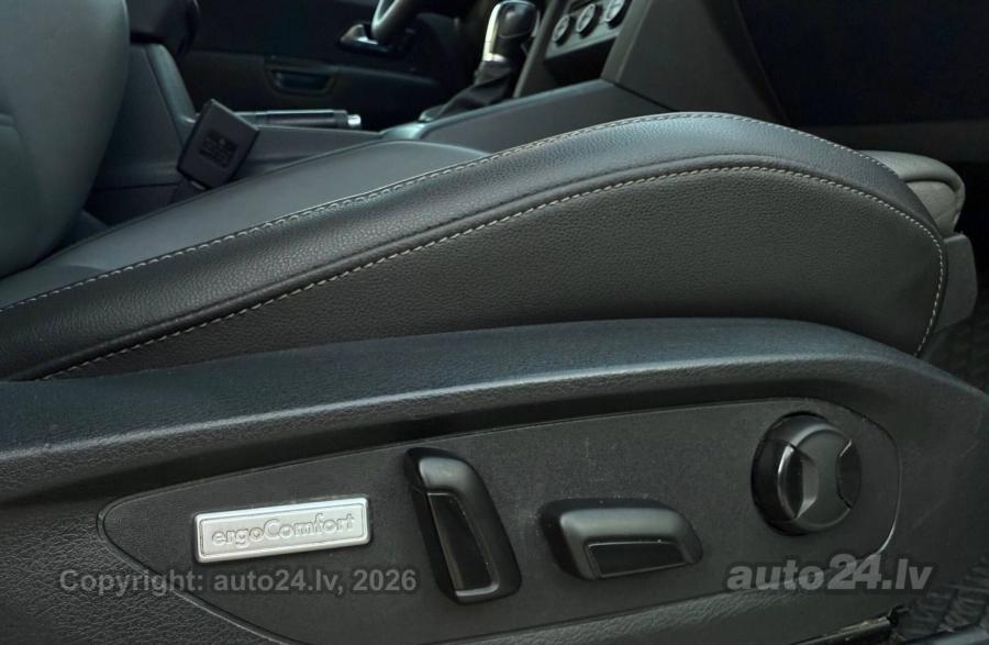 Grey Volkswagen Amarok 2018 in Tallinn, with an engine capacity of 3.00 L and mileage of 200 thousand km for 18899 €, photo 26 on AUTOMOTO.COM.LV