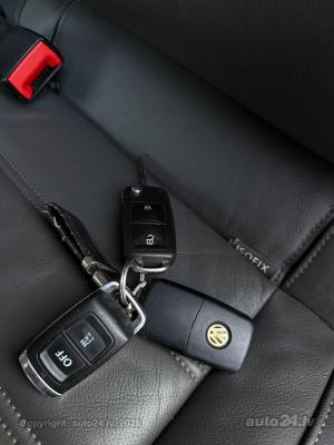 Grey Volkswagen Amarok 2018 in Tallinn, with an engine capacity of 3.00 L and mileage of 200 thousand km for 18899 €, photo 29 on AUTOMOTO.COM.LV