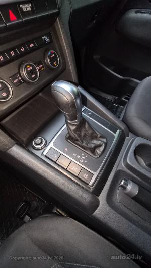 Grey Volkswagen Amarok 2018 in Tallinn, with an engine capacity of 3.00 L and mileage of 310 thousand km for 19000 €, photo 15 on AUTOMOTO.COM.LV