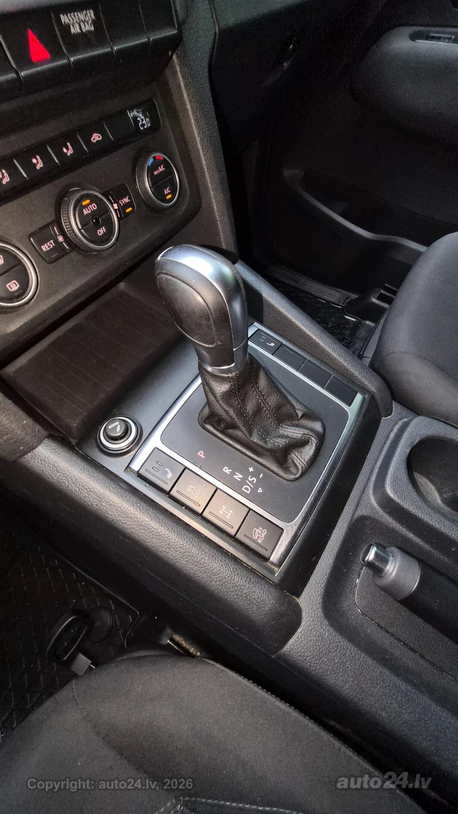 Grey Volkswagen Amarok 2018 in Tallinn, with an engine capacity of 3.00 L and mileage of 310 thousand km for 19000 €, photo 15 on AUTOMOTO.COM.LV