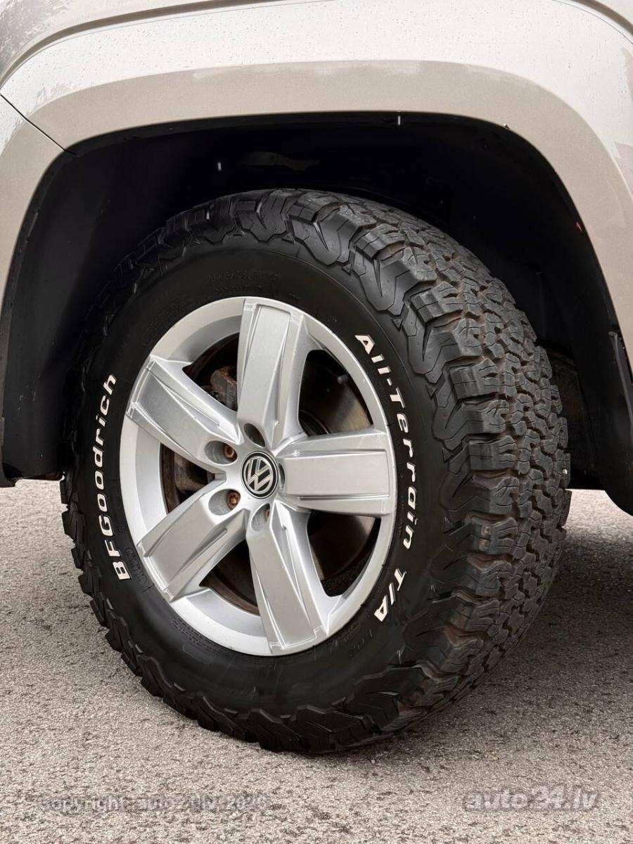Grey Volkswagen Amarok 2019 in Tallinn, with an engine capacity of 3.00 L and mileage of 307 thousand km for 16500 €, photo 18 on AUTOMOTO.COM.LV