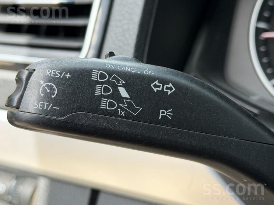 Pelēks Volkswagen Amarok 2020 Rīga, ar dzinēja tilpumu 3.00 L un nobraukumu 258 tūkst. km par 19500 €, foto 14 vietnē AUTOMOTO.COM.LV