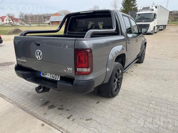 Pelēks Volkswagen Amarok 2020 Alūksne, ar dzinēja tilpumu 3.00 L un nobraukumu 166 tūkst. km par 30000 €, foto 4 vietnē AUTOMOTO.COM.LV