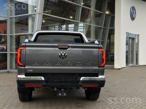 Grey Volkswagen Amarok 2023 in Valmiera, with an engine capacity of 3.00 L and mileage of 30 thousand km for 47900 €, photo 5 on AUTOMOTO.COM.LV