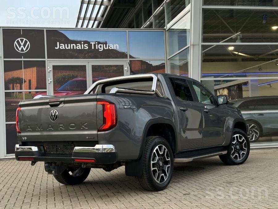 Grey Volkswagen Amarok 2023 in Valmiera, with an engine capacity of 3.00 L and mileage of 30 thousand km for 47900 €, photo 6 on AUTOMOTO.COM.LV