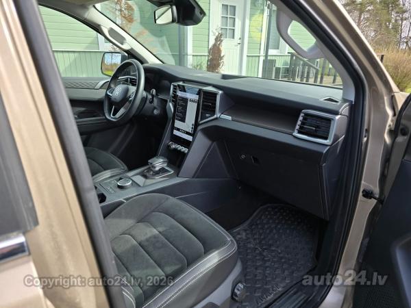 Pelēks Volkswagen Amarok 2023 Tallina, ar dzinēja tilpumu 3.00 L un nobraukumu 15 tūkst. km par 42500 €, foto 8 vietnē AUTOMOTO.COM.LV