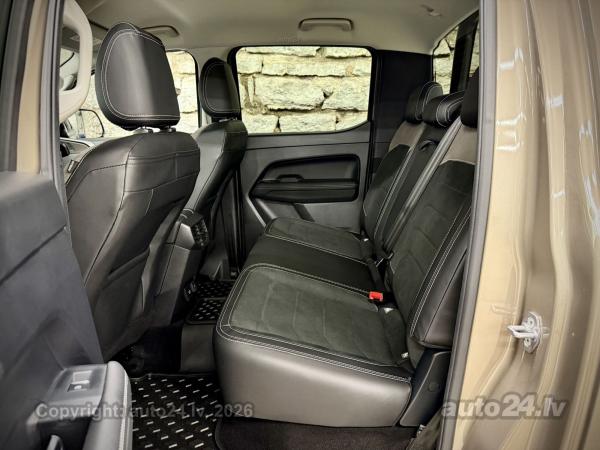 Grey Volkswagen Amarok 2023 in Tallinn, with an engine capacity of 3.00 L and mileage of 15 thousand km for 50900 €, photo 10 on AUTOMOTO.COM.LV