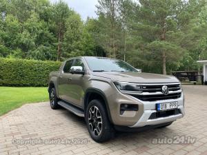 Pelēks Volkswagen Amarok 2023 Tallina, ar dzinēja tilpumu 3.00 L un nobraukumu 66 tūkst. km par 52900 €, foto 3 vietnē AUTOMOTO.COM.LV
