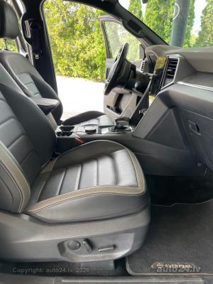 Pelēks Volkswagen Amarok 2023 Tallina, ar dzinēja tilpumu 3.00 L un nobraukumu 66 tūkst. km par 52900 €, foto 7 vietnē AUTOMOTO.COM.LV