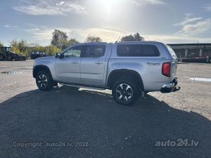 Pelēks Volkswagen Amarok 2023 Tallina, ar dzinēja tilpumu 3.00 L un nobraukumu 205 tūkst. km par 39900 €, foto 5 vietnē AUTOMOTO.COM.LV