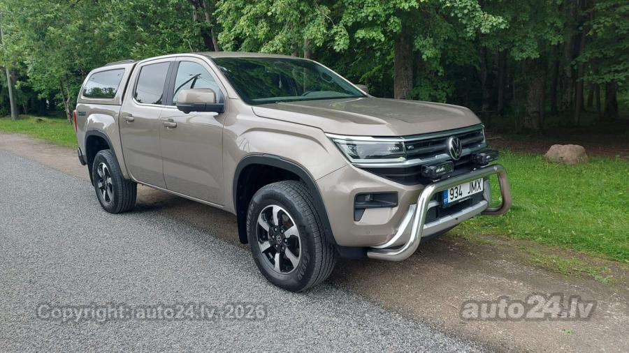 Pelēks Volkswagen Amarok 2024 Tartu, ar dzinēja tilpumu 3.00 L un nobraukumu 91 tūkst. km par 49900 €, foto 1 vietnē AUTOMOTO.COM.LV