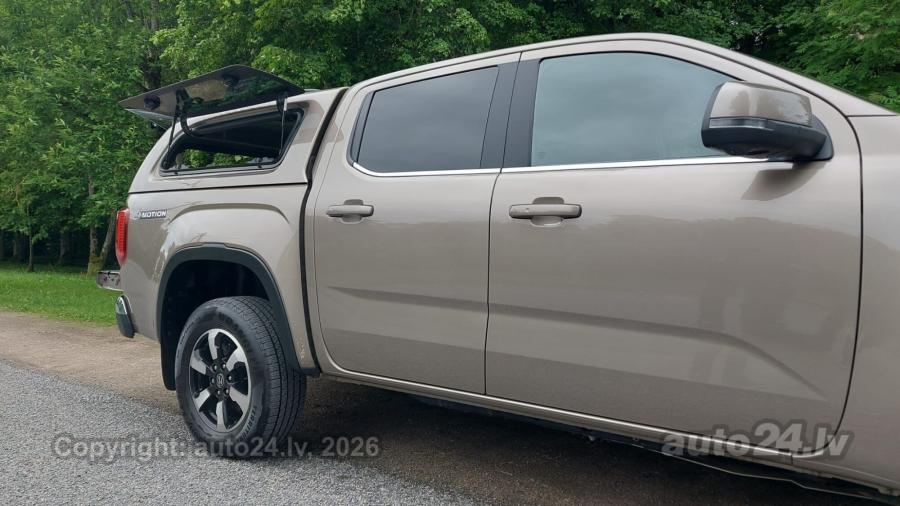 Pelēks Volkswagen Amarok 2024 Tartu, ar dzinēja tilpumu 3.00 L un nobraukumu 91 tūkst. km par 49900 €, foto 11 vietnē AUTOMOTO.COM.LV