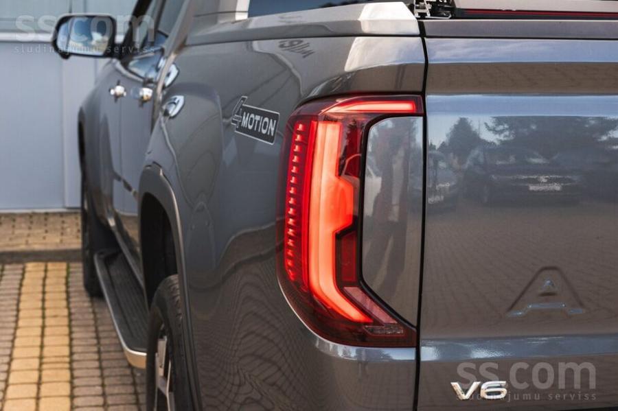 Pelēks Volkswagen Amarok 2024 Ventspils, ar dzinēja tilpumu 3.00 L un nobraukumu 81 tūkst. km par 46750 €, foto 13 vietnē AUTOMOTO.COM.LV