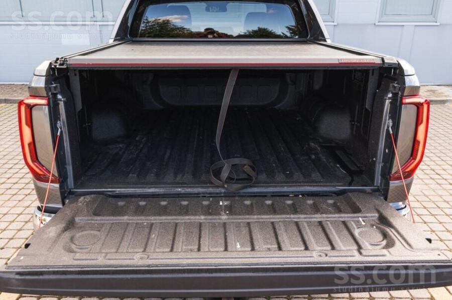 Pelēks Volkswagen Amarok 2024 Ventspils, ar dzinēja tilpumu 3.00 L un nobraukumu 81 tūkst. km par 46750 €, foto 15 vietnē AUTOMOTO.COM.LV