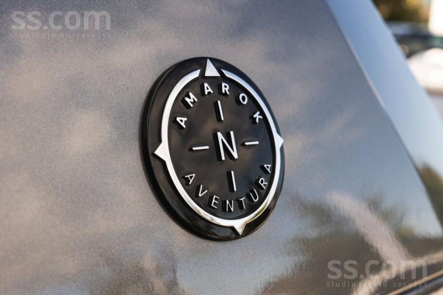 Pelēks Volkswagen Amarok 2024 Ventspils, ar dzinēja tilpumu 3.00 L un nobraukumu 81 tūkst. km par 46750 €, foto 17 vietnē AUTOMOTO.COM.LV