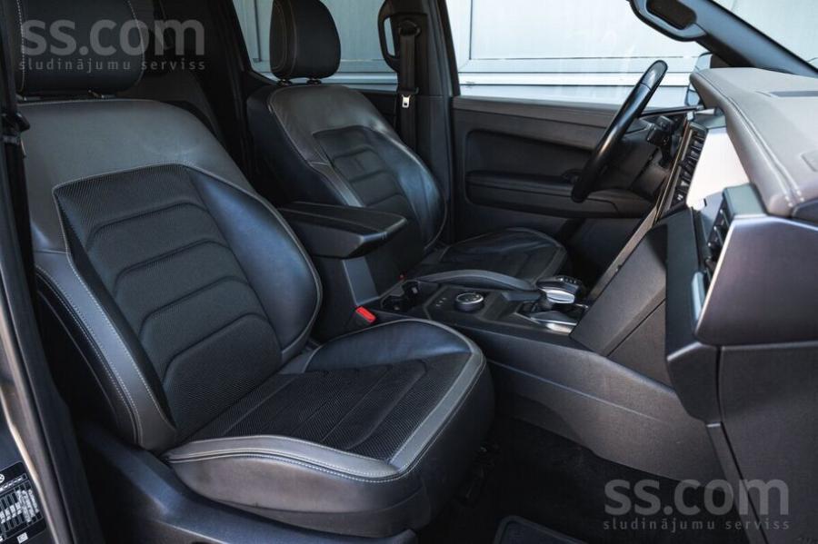 Pelēks Volkswagen Amarok 2024 Ventspils, ar dzinēja tilpumu 3.00 L un nobraukumu 81 tūkst. km par 46750 €, foto 19 vietnē AUTOMOTO.COM.LV