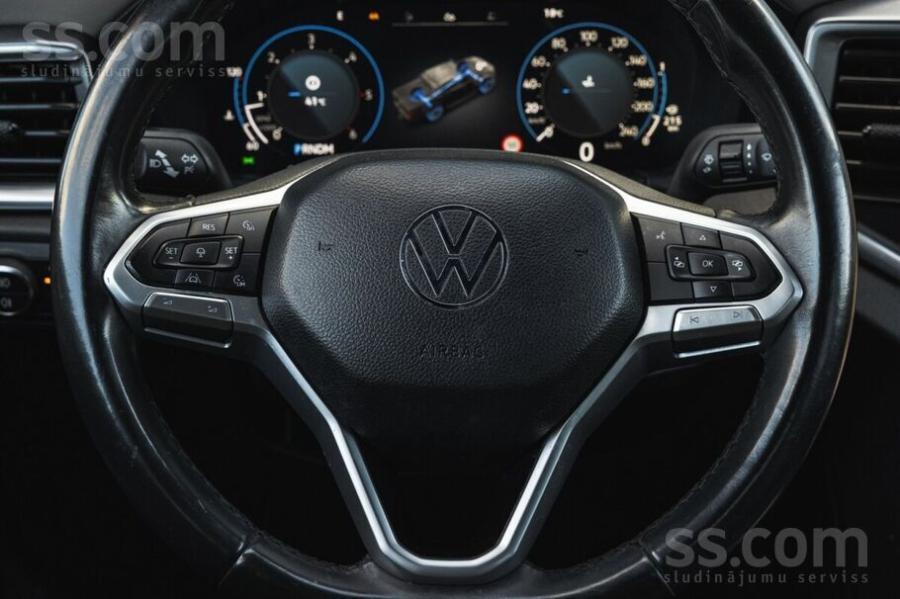Pelēks Volkswagen Amarok 2024 Ventspils, ar dzinēja tilpumu 3.00 L un nobraukumu 81 tūkst. km par 46750 €, foto 21 vietnē AUTOMOTO.COM.LV
