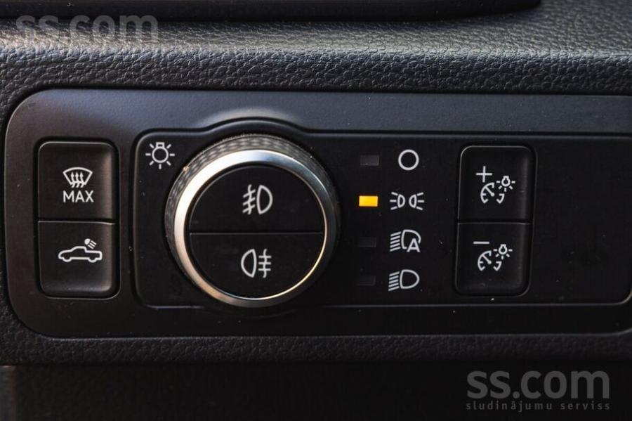 Pelēks Volkswagen Amarok 2024 Ventspils, ar dzinēja tilpumu 3.00 L un nobraukumu 81 tūkst. km par 46750 €, foto 22 vietnē AUTOMOTO.COM.LV