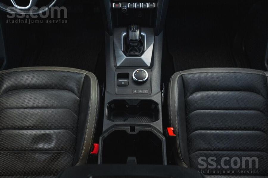 Pelēks Volkswagen Amarok 2024 Ventspils, ar dzinēja tilpumu 3.00 L un nobraukumu 81 tūkst. km par 46750 €, foto 29 vietnē AUTOMOTO.COM.LV