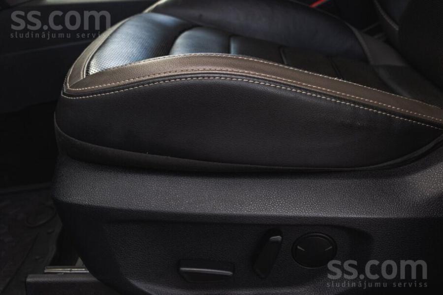 Pelēks Volkswagen Amarok 2024 Ventspils, ar dzinēja tilpumu 3.00 L un nobraukumu 81 tūkst. km par 46750 €, foto 32 vietnē AUTOMOTO.COM.LV