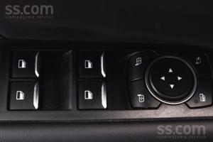 Pelēks Volkswagen Amarok 2024 Ventspils, ar dzinēja tilpumu 3.00 L un nobraukumu 81 tūkst. km par 46750 €, foto 35 vietnē AUTOMOTO.COM.LV