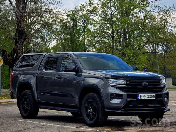 Pelēks Volkswagen Amarok 2025 Rīga, ar dzinēja tilpumu 3.00 L un nobraukumu 21 tūkst. km par 54450 €, foto 3 vietnē AUTOMOTO.COM.LV