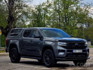 Pelēks Volkswagen Amarok 2025 Rīga, ar dzinēja tilpumu 3.00 L un nobraukumu 21 tūkst. km par 54450 €, foto 4 vietnē AUTOMOTO.COM.LV