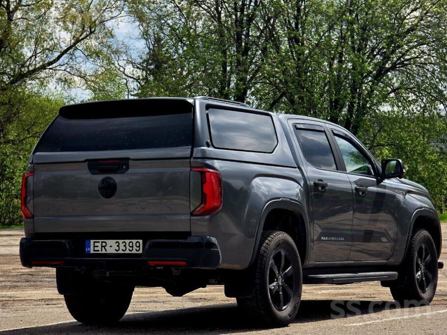 Pelēks Volkswagen Amarok 2025 Rīga, ar dzinēja tilpumu 3.00 L un nobraukumu 21 tūkst. km par 54450 €, foto 8 vietnē AUTOMOTO.COM.LV