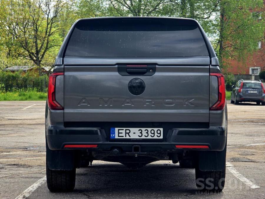 Pelēks Volkswagen Amarok 2025 Rīga, ar dzinēja tilpumu 3.00 L un nobraukumu 21 tūkst. km par 54450 €, foto 9 vietnē AUTOMOTO.COM.LV
