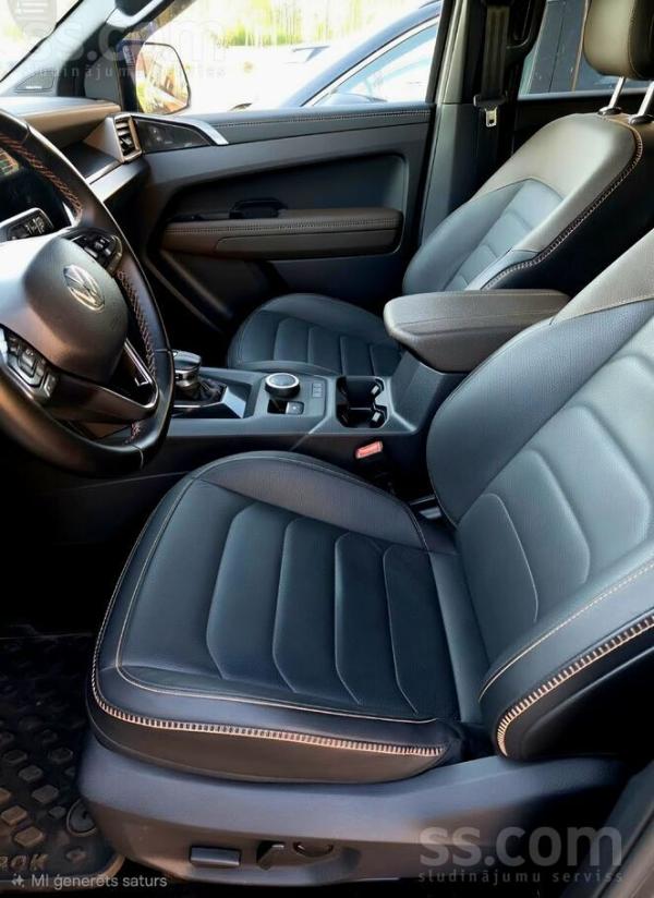 Pelēks Volkswagen Amarok 2025 Rīga, ar dzinēja tilpumu 3.00 L un nobraukumu 21 tūkst. km par 54450 €, foto 9 vietnē AUTOMOTO.COM.LV