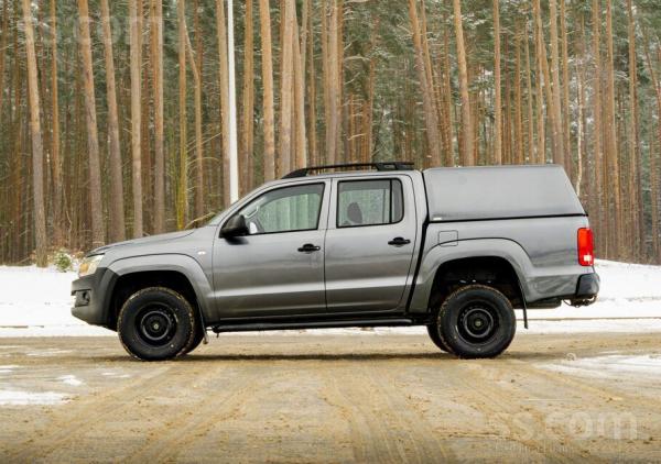 Grey Volkswagen Amarok 2011 in Riga, with an engine capacity of 2.00 L and mileage of 242 thousand km for 13990 €, photo 4 on AUTOMOTO.COM.LV