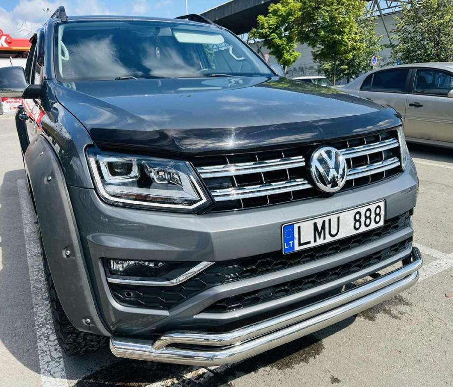 Grey Volkswagen Amarok 2011 in Klaipeda, with an engine capacity of 1.97 L and mileage of 28 thousand km for 12500 €, photo 1 on AUTOMOTO.COM.LV