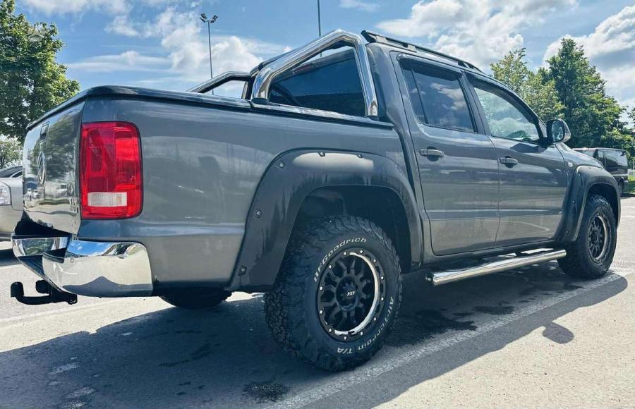 Grey Volkswagen Amarok 2011 in Klaipeda, with an engine capacity of 1.97 L and mileage of 28 thousand km for 12500 €, photo 3 on AUTOMOTO.COM.LV