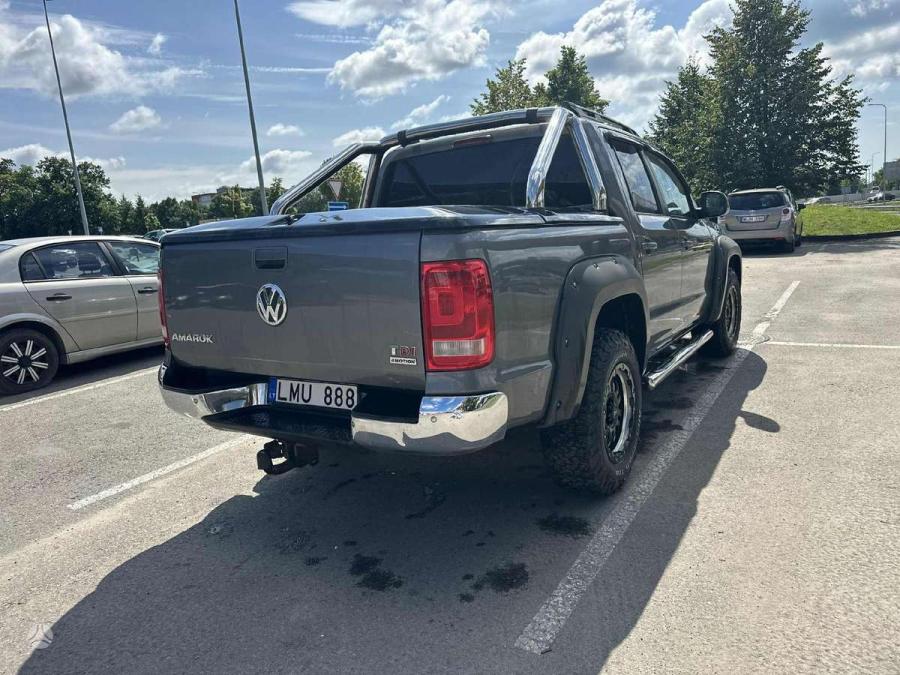Grey Volkswagen Amarok 2011 in Klaipeda, with an engine capacity of 1.97 L and mileage of 28 thousand km for 12500 €, photo 6 on AUTOMOTO.COM.LV