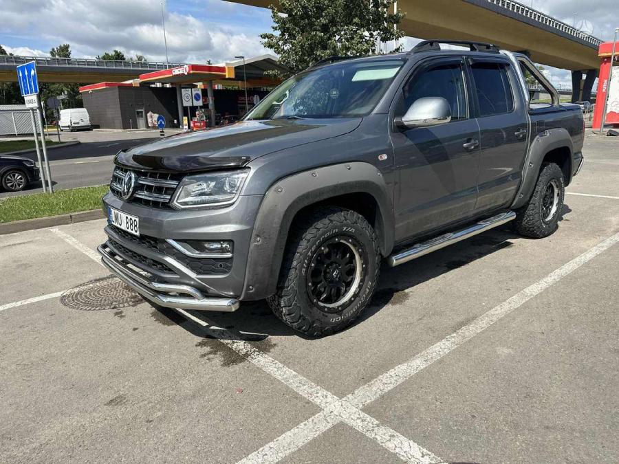 Grey Volkswagen Amarok 2011 in Klaipeda, with an engine capacity of 1.97 L and mileage of 28 thousand km for 12500 €, photo 7 on AUTOMOTO.COM.LV
