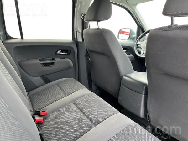 Pelēks Volkswagen Amarok 2011 Rīga, ar dzinēja tilpumu 2.00 L un nobraukumu 284 tūkst. km par 4990 €, foto 7 vietnē AUTOMOTO.COM.LV
