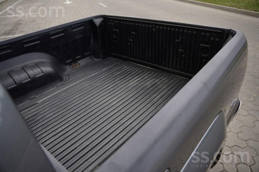 Pelēks Volkswagen Amarok 2011 Rīga, ar dzinēja tilpumu 2.00 L un nobraukumu 240 tūkst. km par 10900 €, foto 16 vietnē AUTOMOTO.COM.LV