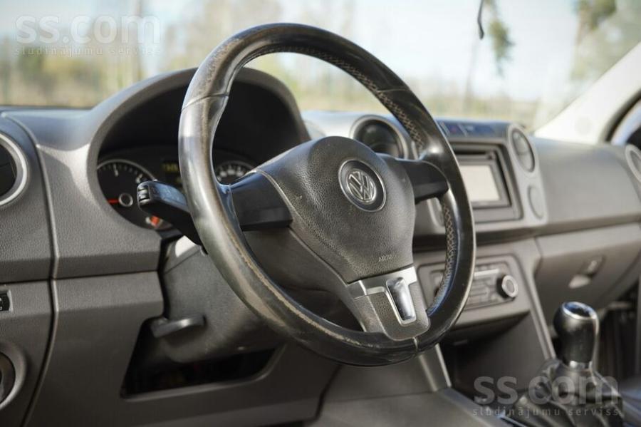 Pelēks Volkswagen Amarok 2011 Rīga, ar dzinēja tilpumu 2.00 L un nobraukumu 240 tūkst. km par 10900 €, foto 19 vietnē AUTOMOTO.COM.LV