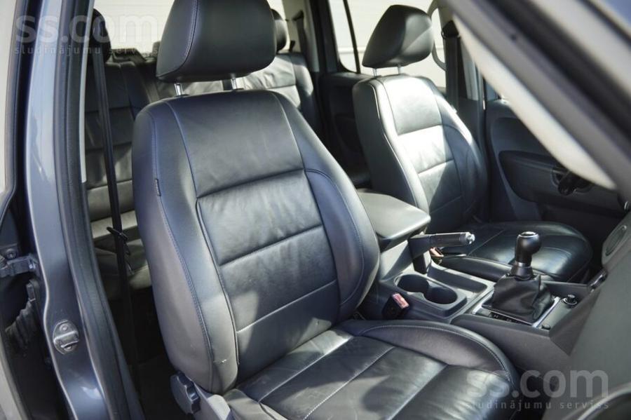 Pelēks Volkswagen Amarok 2011 Rīga, ar dzinēja tilpumu 2.00 L un nobraukumu 240 tūkst. km par 10900 €, foto 20 vietnē AUTOMOTO.COM.LV