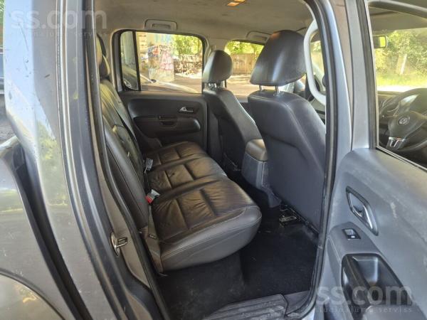 Grey Volkswagen Amarok 2011 in Riga, with an engine capacity of 2.00 L and mileage of 435 thousand km for 4200 €, photo 8 on AUTOMOTO.COM.LV