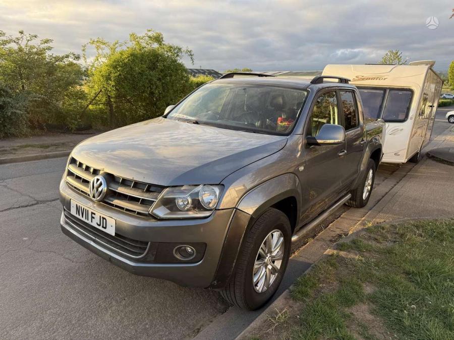 Grey Volkswagen Amarok 2011 in Riga, with an engine capacity of 1.97 L and mileage of 270 thousand km for 4800 €, photo 1 on AUTOMOTO.COM.LV