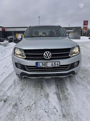 Grey Volkswagen Amarok 2012 in Kaunas, with an engine capacity of 1.97 L and mileage of 399 thousand km for 7500 €, photo 2 on AUTOMOTO.COM.LV